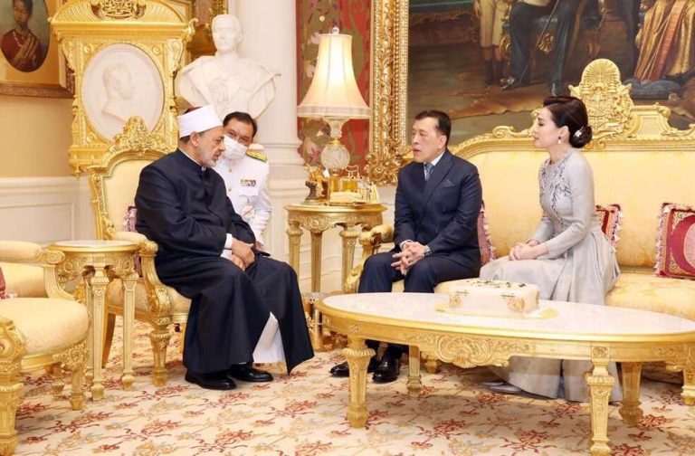 Thai King welcomes Grand Imam of Al-Azhar in Bangkok | Emirati Times