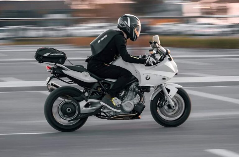 Abu Dhabi introduces new Commercial Motorcycle License Plates