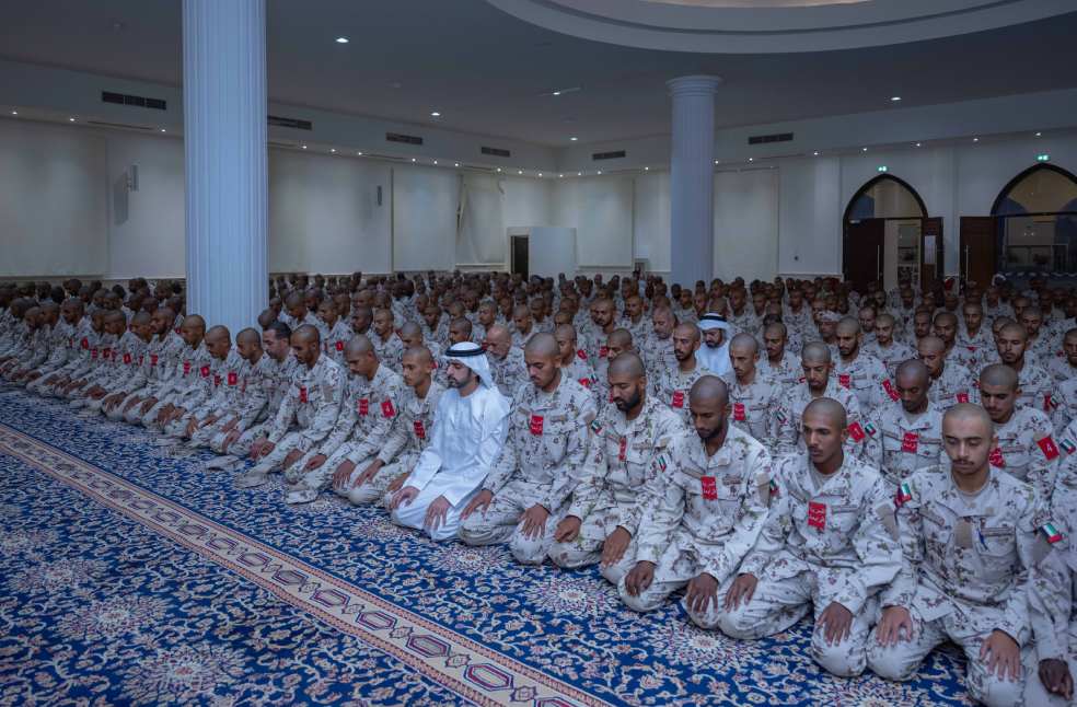 Sheikh Hamdan joins national service recruits for Iftar - Emirati Times