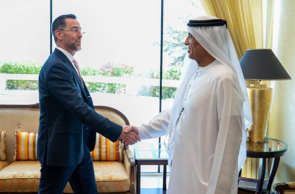 Saud bin Saqr receives Canadian Consul-General