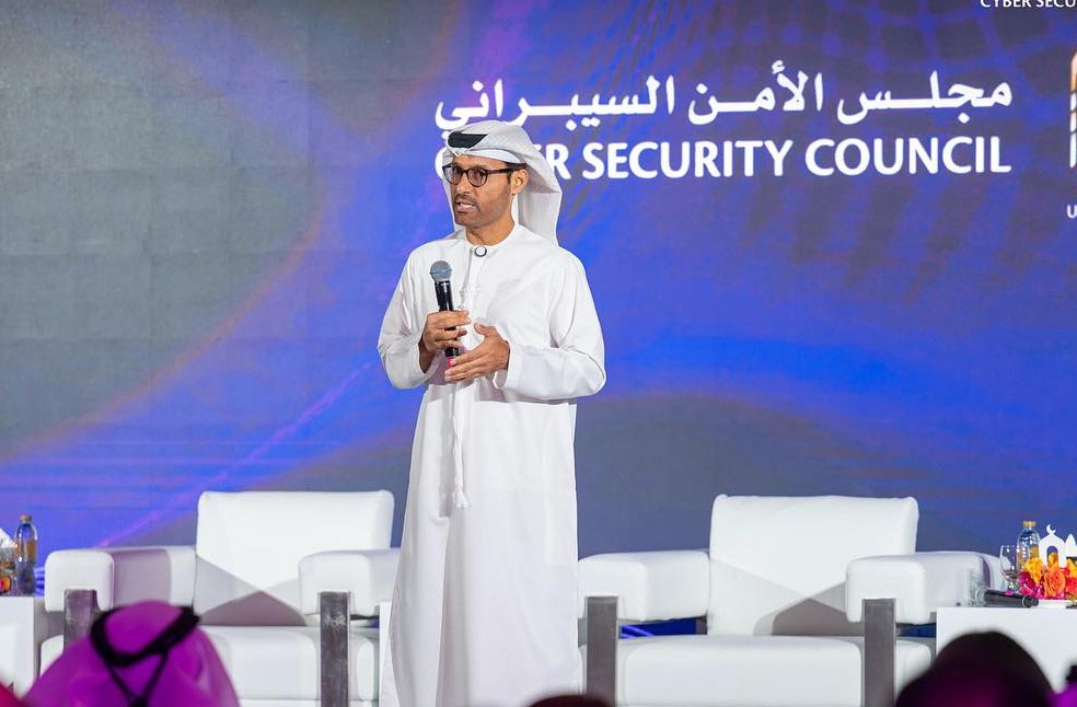 UAE CSC and e& UAE to launch Al Ain Innovation Centre - Emirati Times