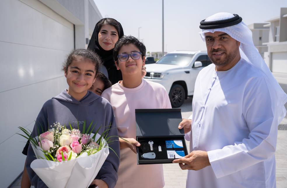 MBRHE begins handover of Al Khawaneej 1050 Villas Project - Emirati Times