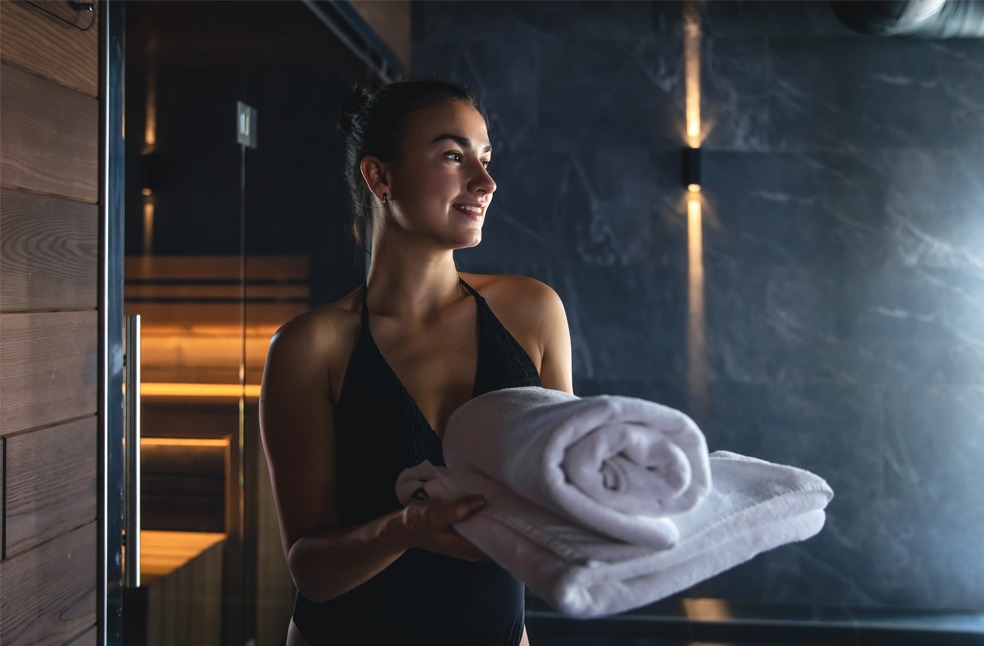 Hot tubs win in wellness: Better than Saunas, study says - Emirati Times