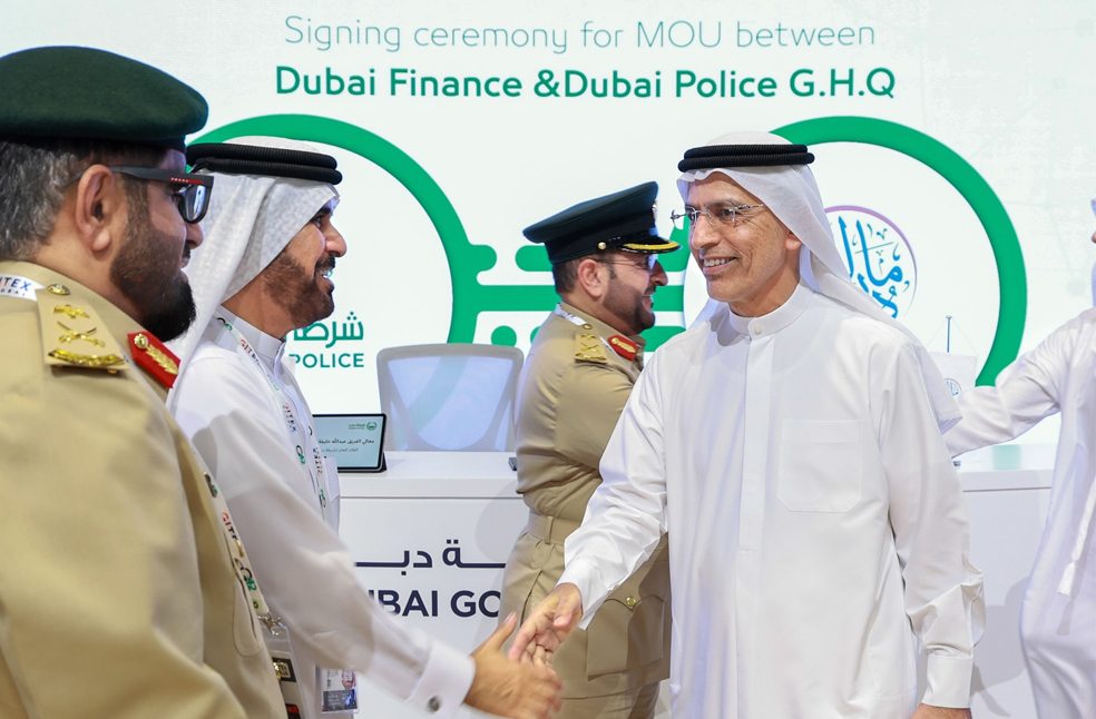 Dubai Police, DOF ink deal to boost 'Dubai Cashless Strategy' - Emirati ...