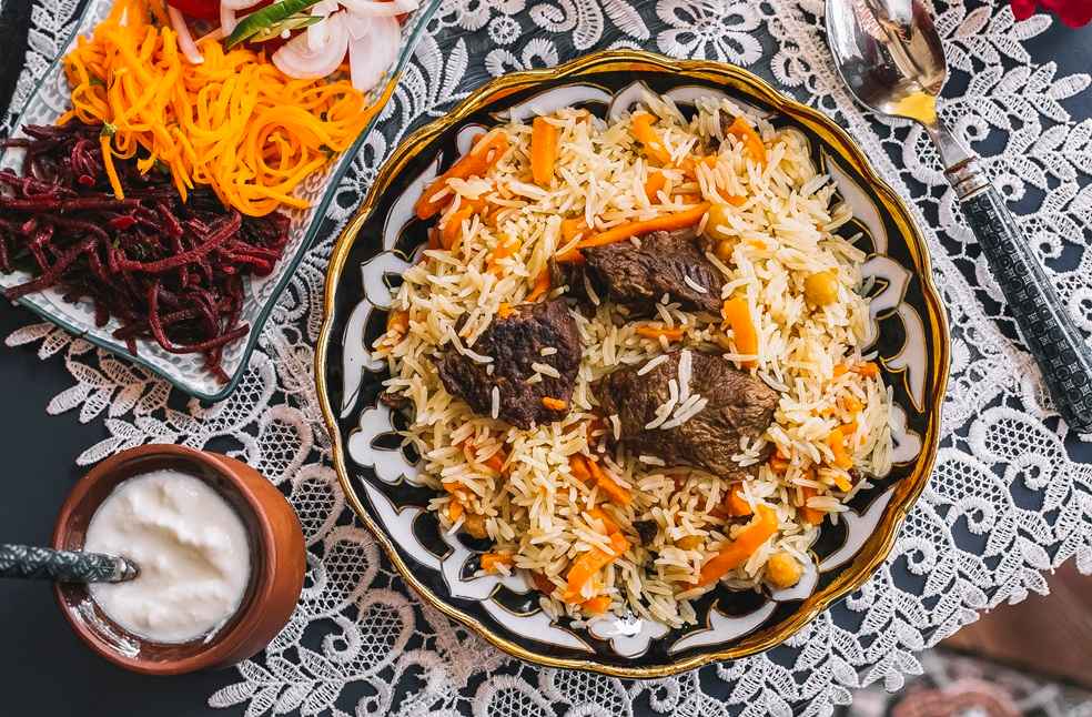 Top 5 Must-Try Dishes in the UAE - Emirati Times