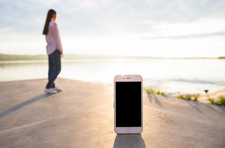 That Anxiety Without Your Phone: Nomophobia explained - Emirati Times