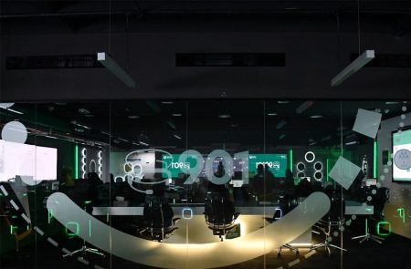 Dubai Police 901 Contact Centre offers 33 services 24/7 - Emirati Times