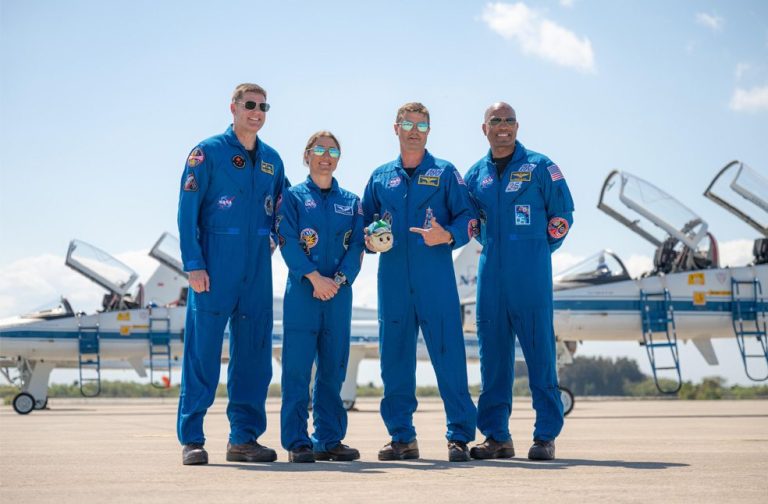 Historic NASA Artemis II mission lifts off toward Moon - Emirati Times